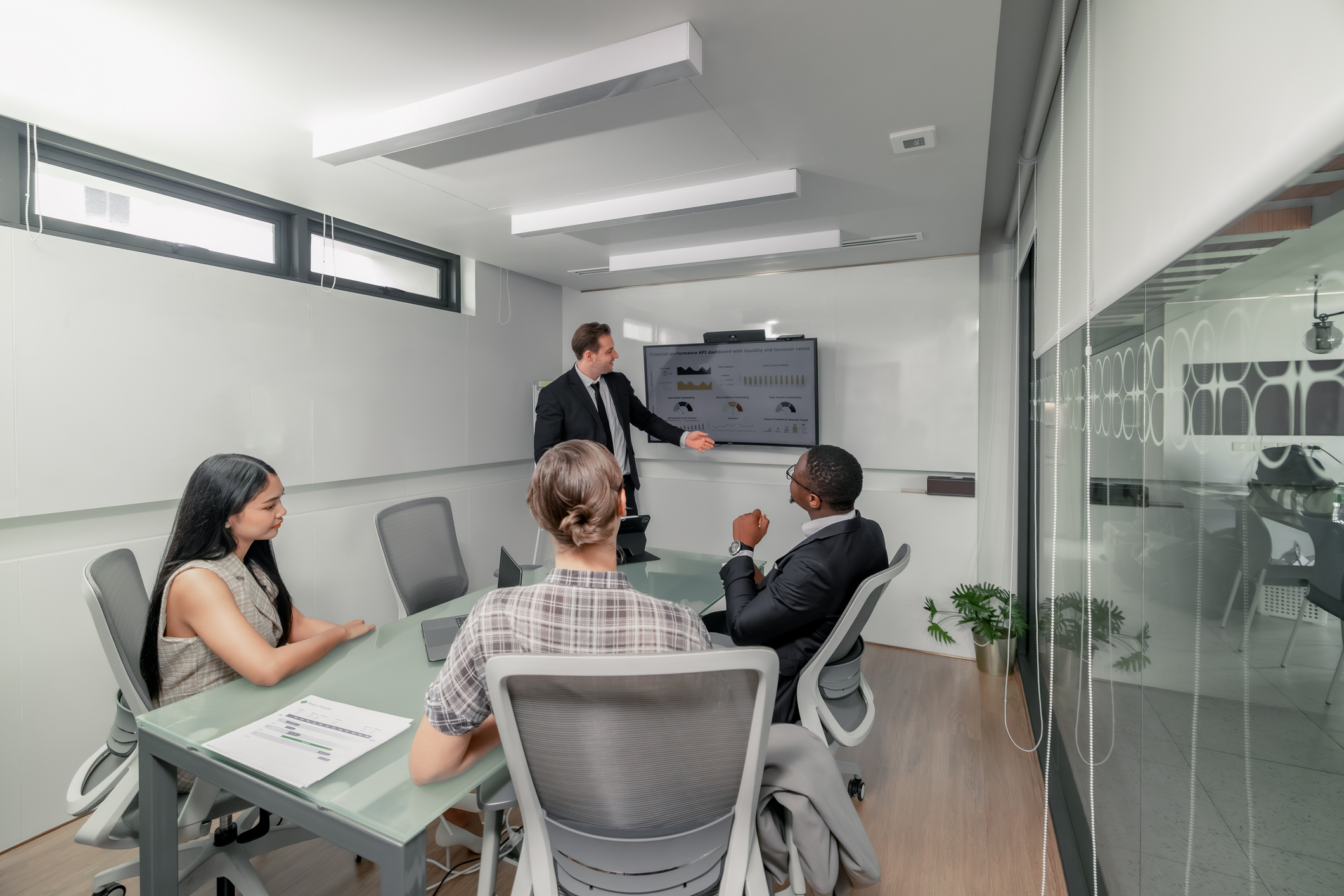 Elevate meeting productivity with wireless casting - DisplayNote